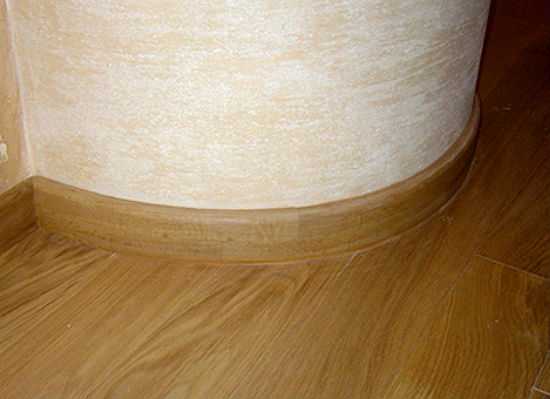 Модные плинтуса для пола – Как выбрать плинтуса для пола по цвету ...